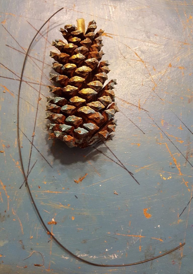 Painted Pine Cones for Fall Decor - Teadoddles