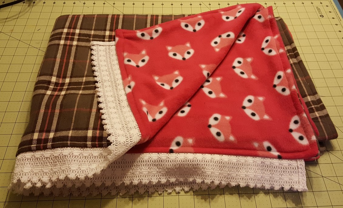 Easy Fleece, Flannel, and Lace Throw - Teadoddles