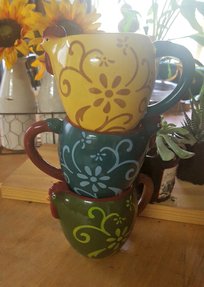 DIY Planter with Funky Chicken Coffee Cups - Teadoddles
